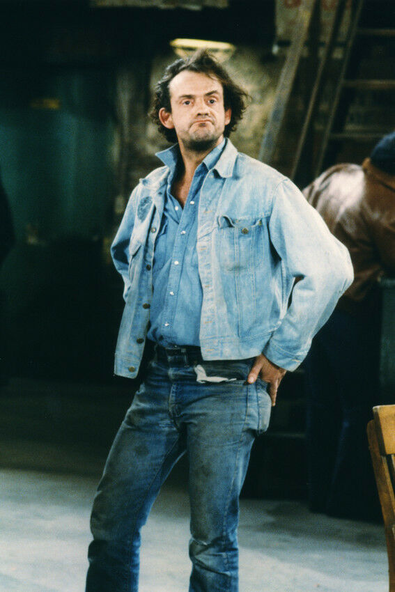 Christopher Lloyd Classic Pose As Jim From Taxi 11x17 Mini Poster ...