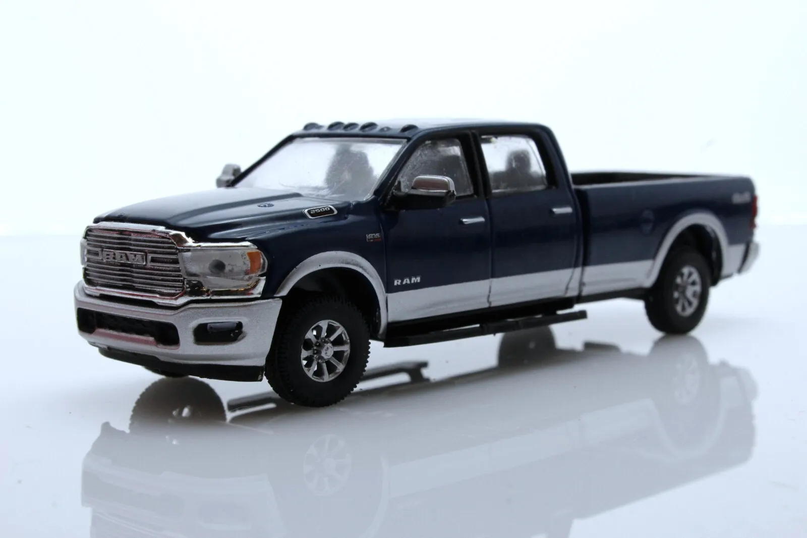 New Diecast 2022 Dodge Ram 2500 Laramie 4X4 Pickup Truck 1:64 Scale ...