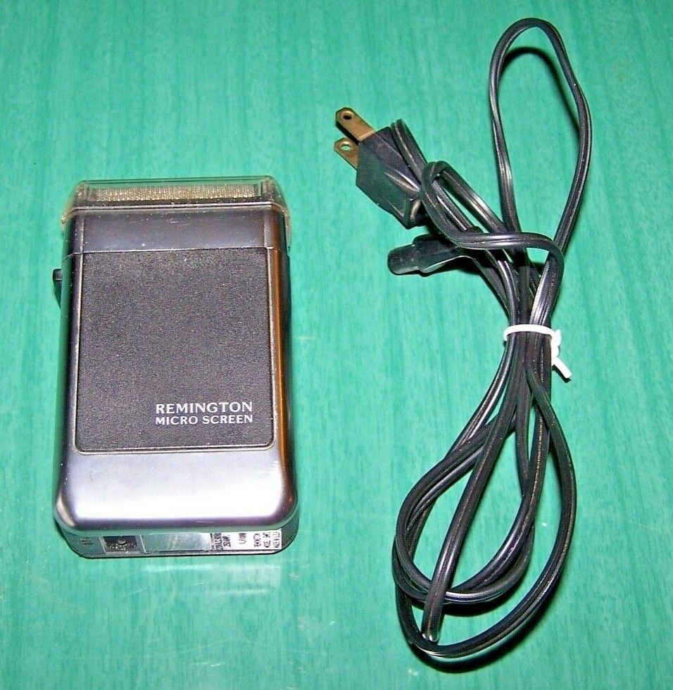 VINTAGE REMINGTON MICROSCREEN Men's Shaver - w/cord and plastic guard ...