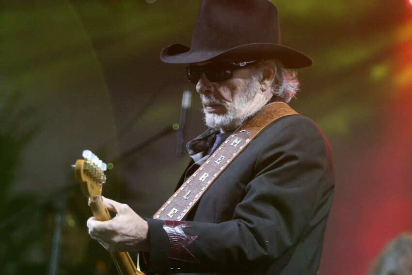 Merle Haggard country music legend The Hag in concert 2000's 11x17 ...
