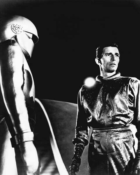 The Day The Earth Stood Still 1951 Michael Rennie with Gort by craft ...