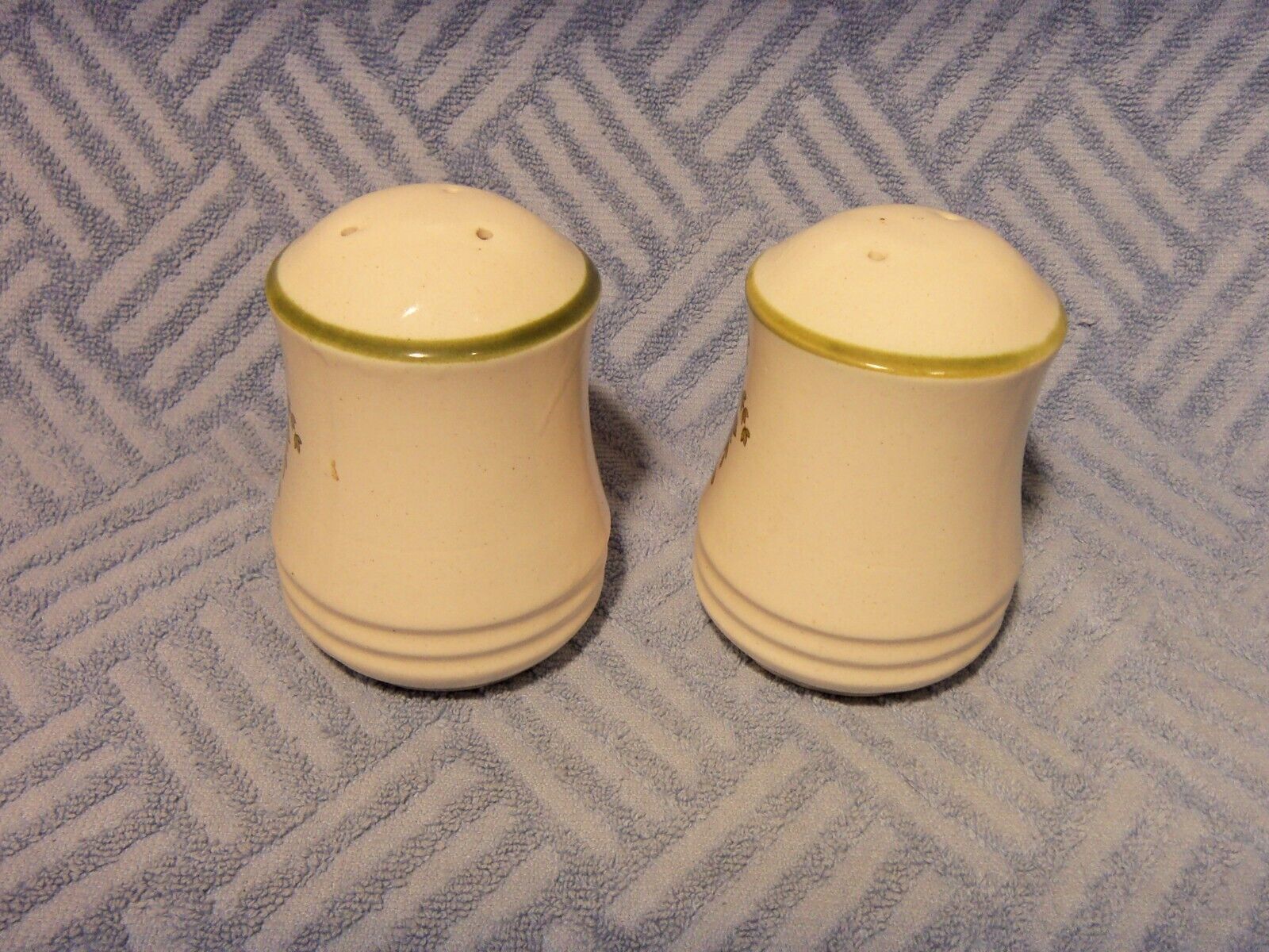 RETRO 1970"S PRODUCE PATTERN SALT & PEPPER SHAKERS VINTAGE JAPAN UNUSED - Salt & Pepper Shakers