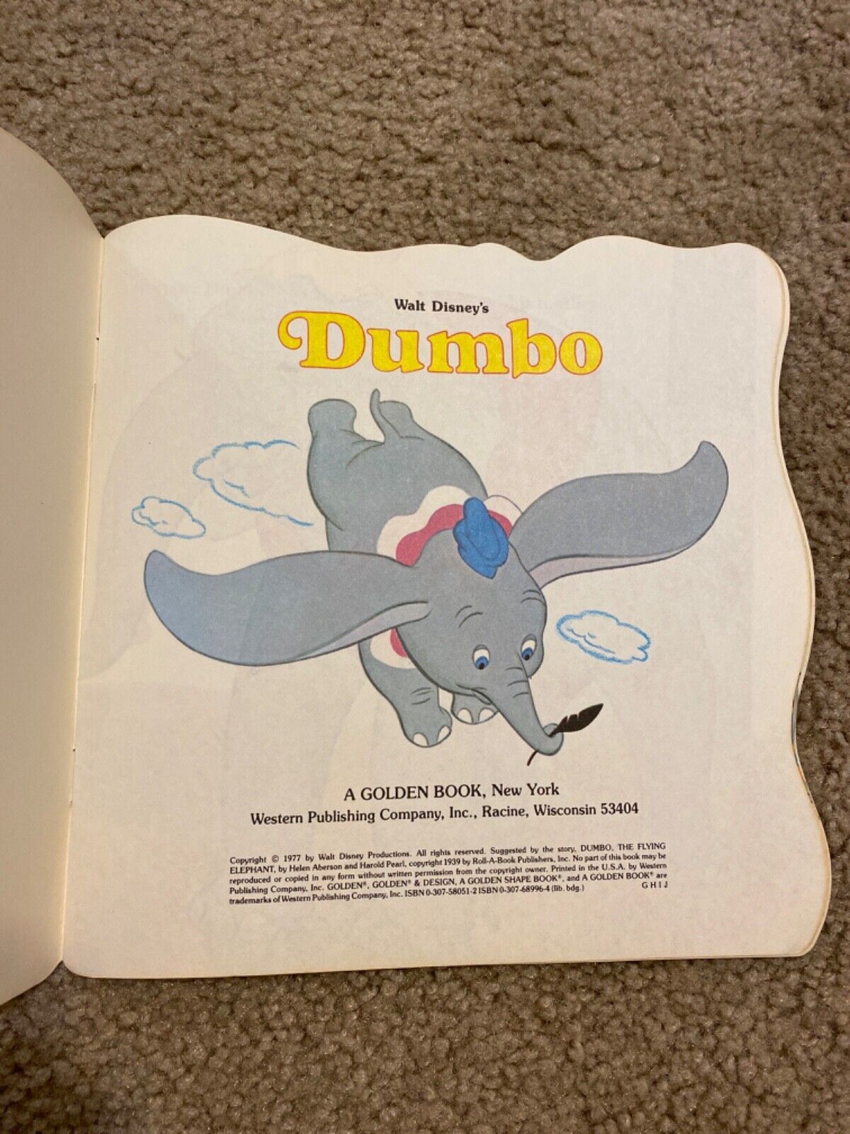The Dumbo Book (1977, Softcover) Vintage Golden Shape Book - Books