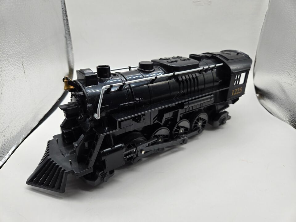 Lionel Polar Express Train Engine Locomotive 1225 Model G Gauge ...