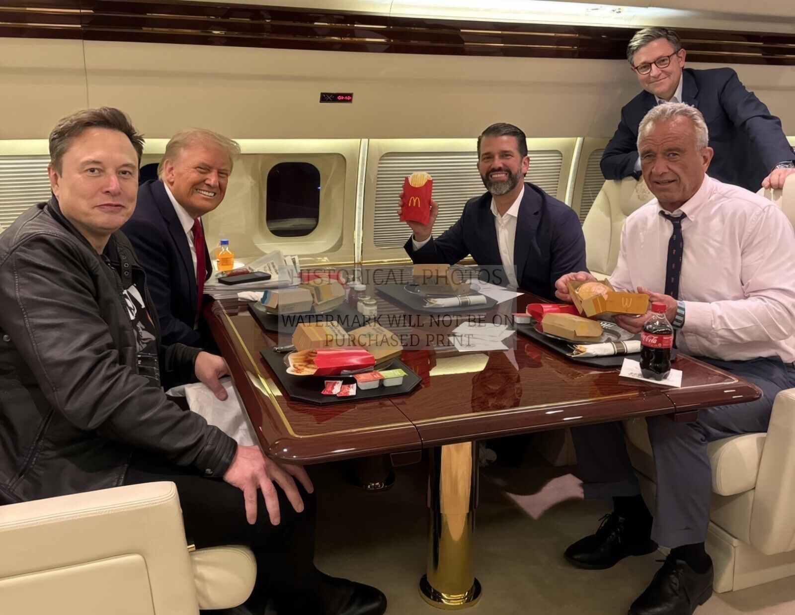 PRESIDENT DONALD TRUMP EATING MCDONALDS WITH HIS TEAM ELON MUSK RFK 8 ...