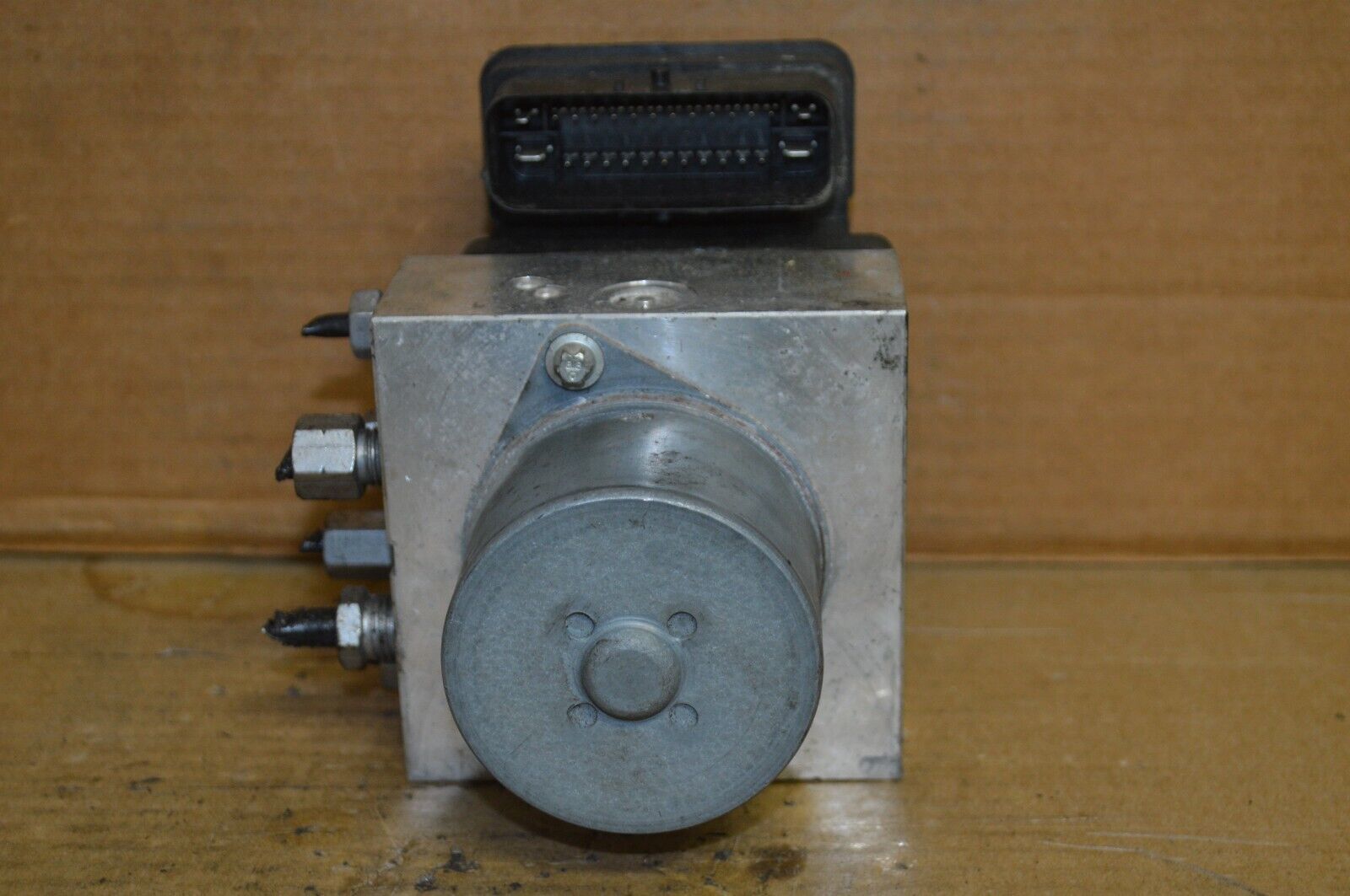 13-14 Ford Mustang ABS Pump Control OEM ER332C405AA Module 522-9C7 ...