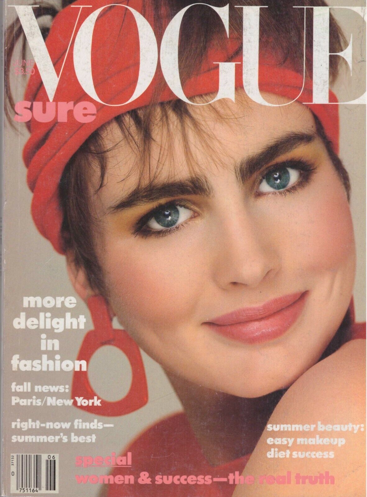 1985 Vogue Vintage Fashion Magazine Vanessa Redgrave Jamie Lee Curtis ...