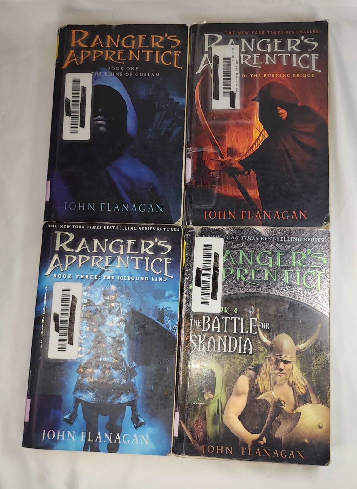 Ranger's Apprentice Series: Vol. 1-4 by John Flanagan PB Bonus #8 in HB ...