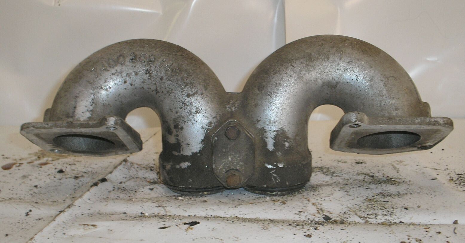 81 Delorean DMC 12 OEM Intake Manifold Throttle Tubes - Intake Manifold