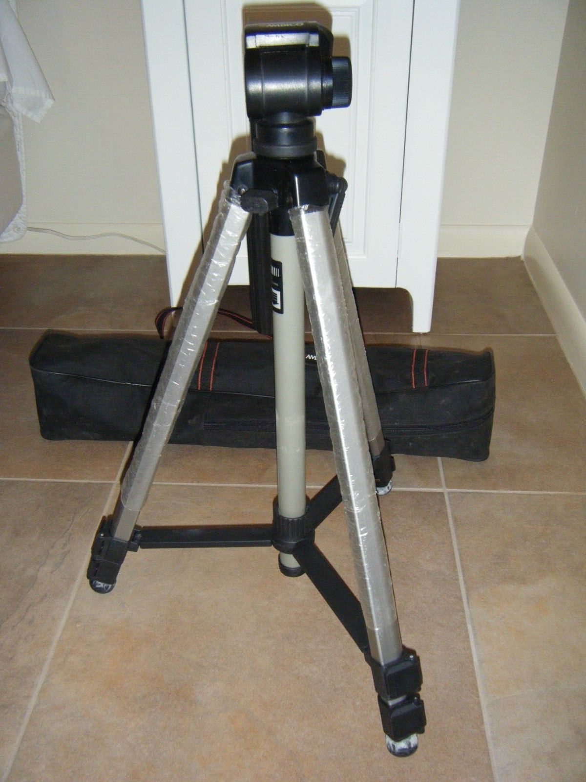 Ambico tripod store