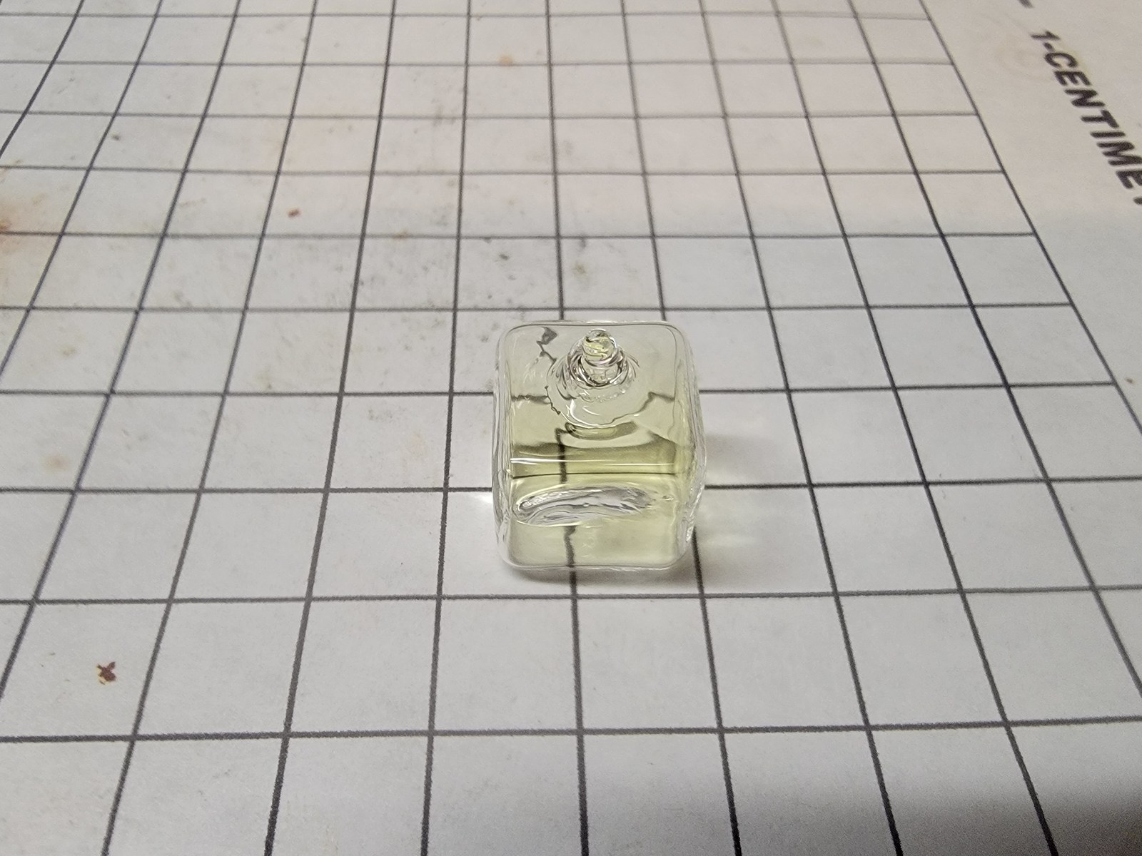 99.9% Chlorine Gas Cube Element Sample - Other