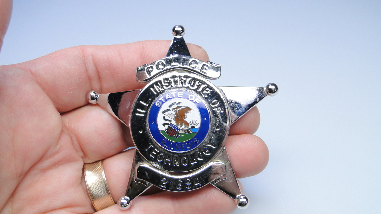 Illinois Institute of Technology Police Badge w # Blackinton - US
