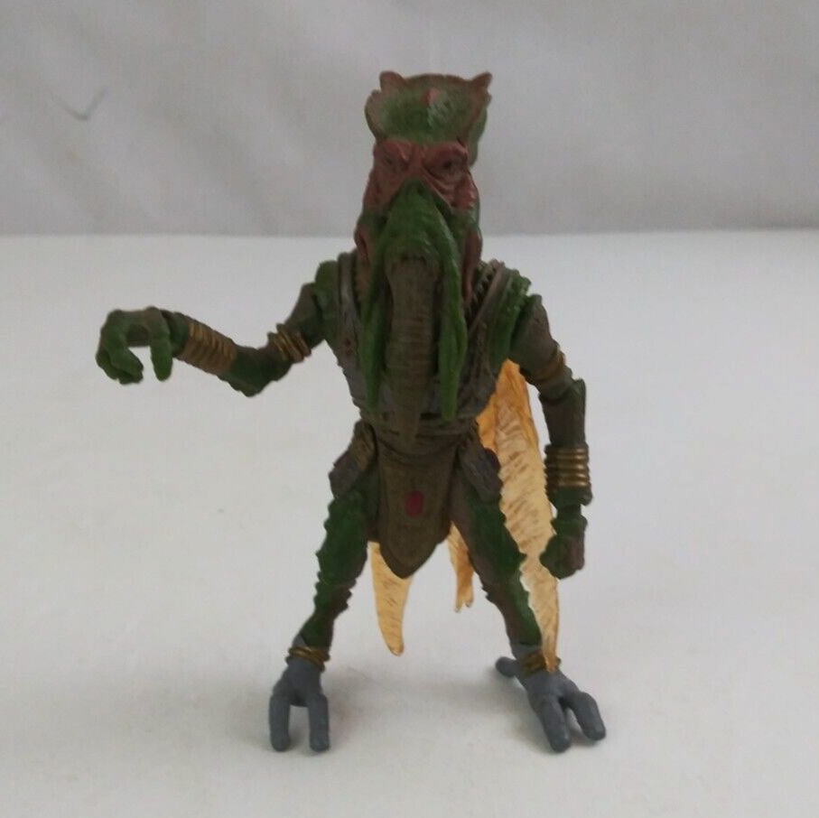 2006 Hasbro Star Wars Saga Collection Poggle The Lesser 3.75" Action ...