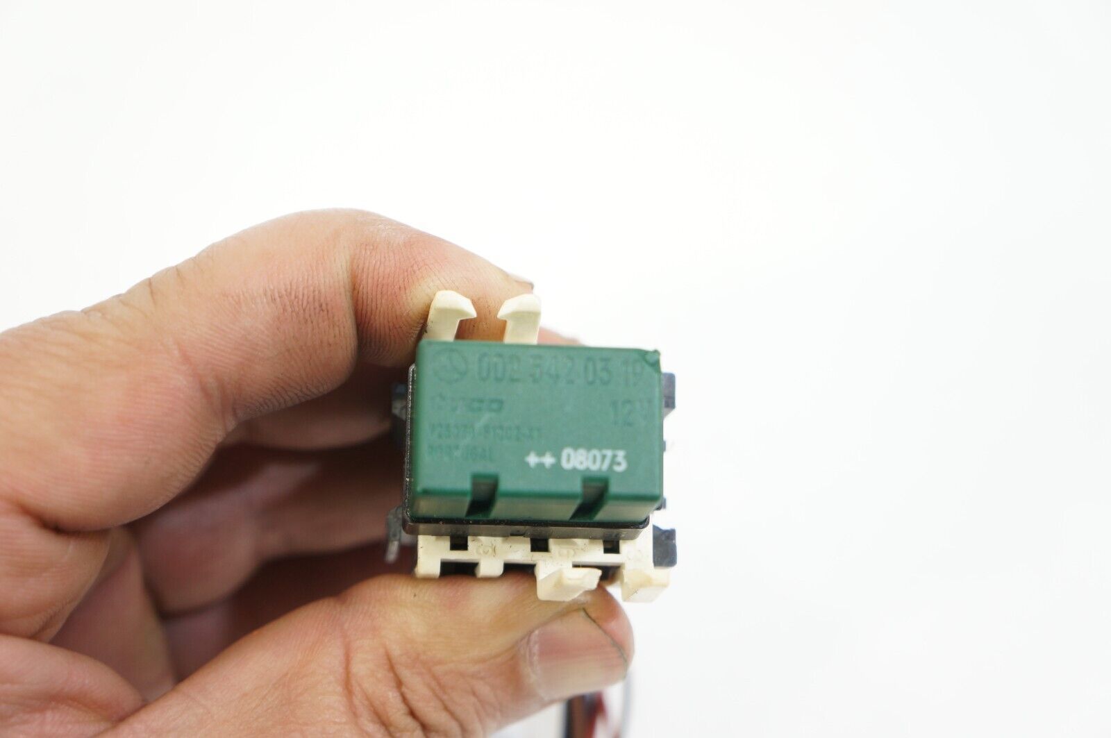 mercedes w211 e320 e350 e500 e550 fuse relay module green OEM ...