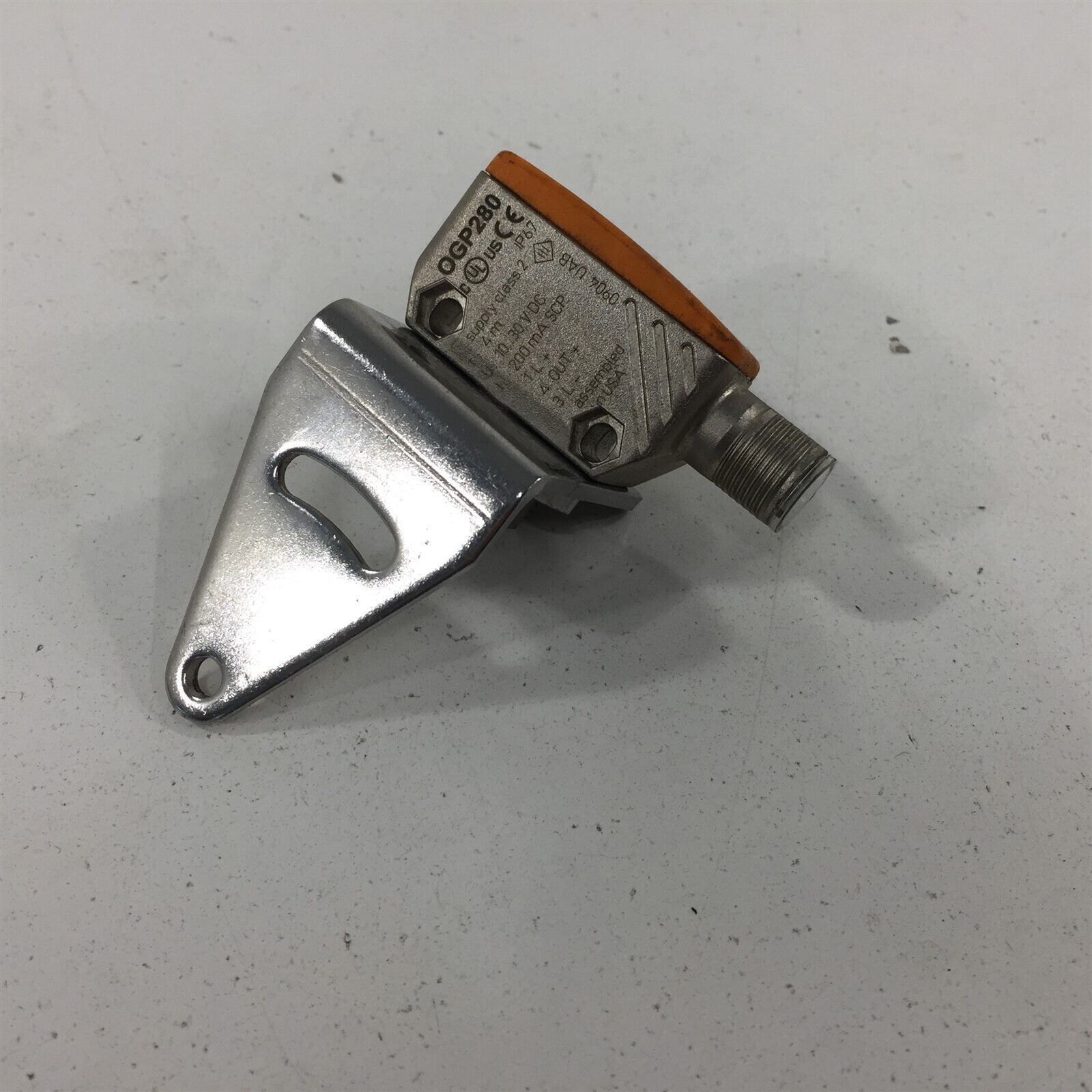 IFM Efector OGP280 Sensor With Mounting Bracket - Proximity Sensors