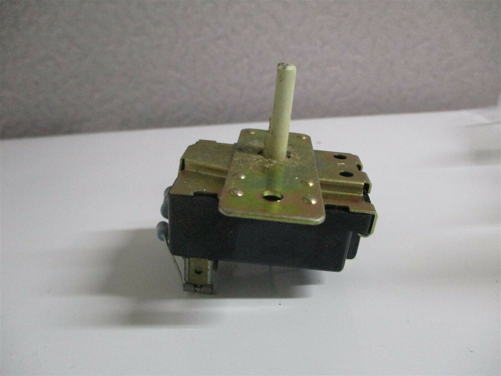 WHIRLPOOL DRYER SELECTOR SWITCH PART # 8318267 - Washer & Dryer Parts