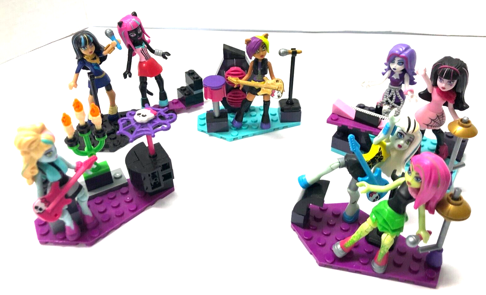 Mega Bloks MONSTER HIGH Set of 8 Dolls and Mini Playsets - Building Toy ...