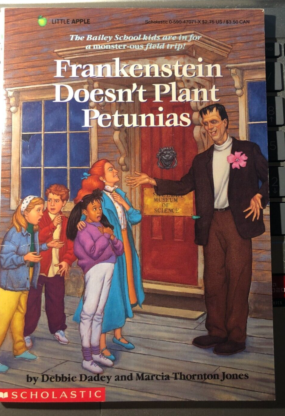 FRANKENSTEIN DOESN'T PLANT PETUNIAS (1993) Scholastic softcover book ...