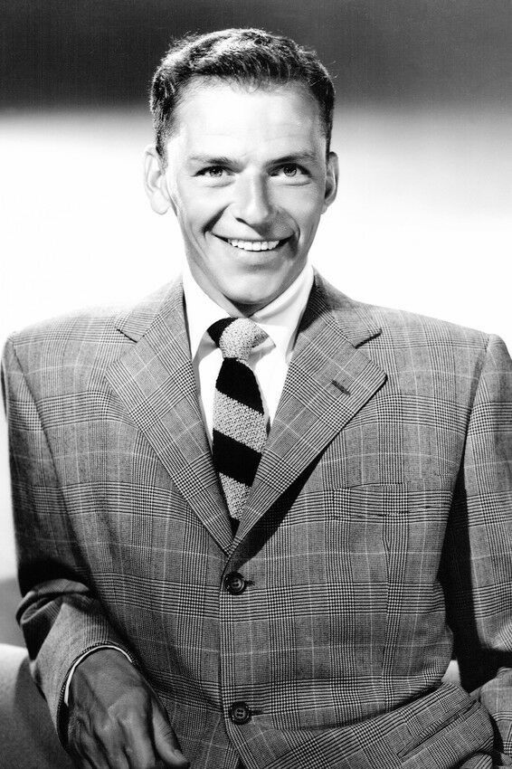 Frank Sinatra Vintage Shoot Smiling 1940'S 11x17 Mini Poster - 2000-Now