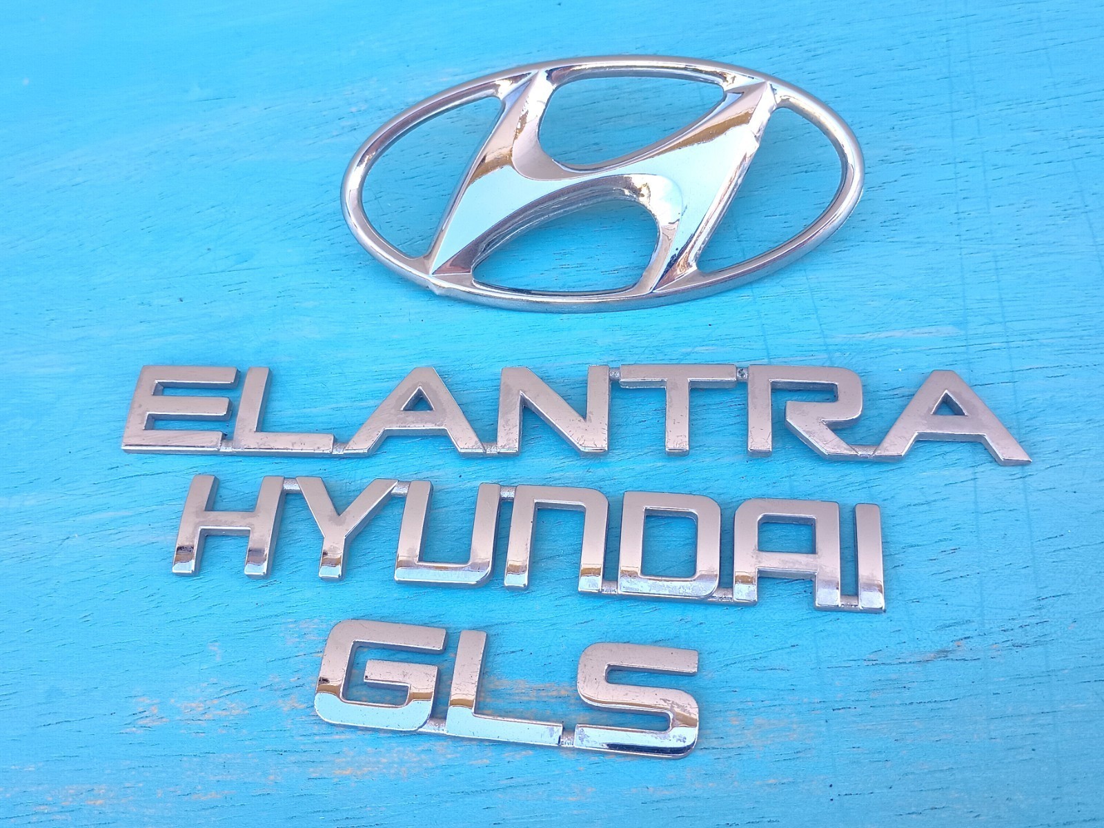01-03 Hyundai Elantra GLS Tailgate Emblem and 50 similar items