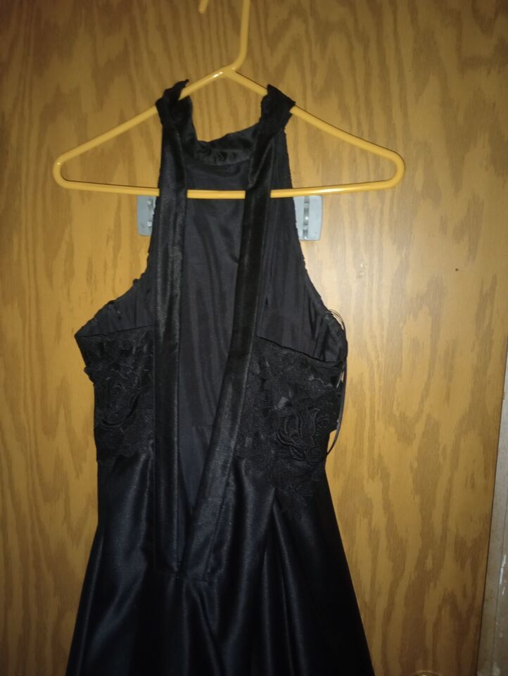 Nicole Miller New York Gown Black Floral and 50 similar items Nicole Miller New York Gown Black Floral and 50 similar items
