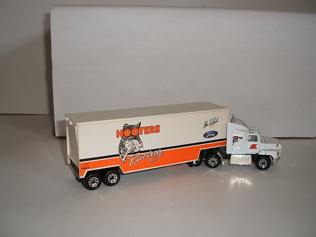 Alan Kulwicki Hooter's #7 Tractor/Trailer Hauler by Matchbox - Racing ...