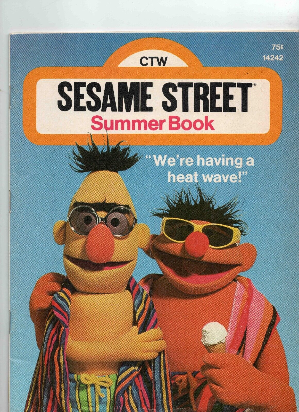 VINTAGE 1970s Sesame Street Magazine Summer Book Bert Ernie - Magazines