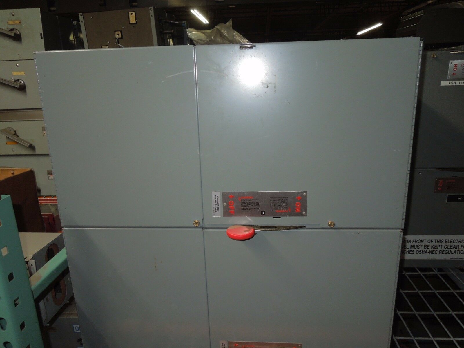 Eaton/Cutler Hammer EESWR360400TB2 400A 3PH 600V Fusible Panelboard ...
