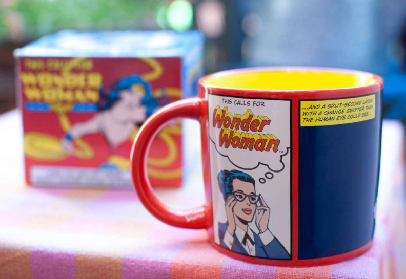 WONDER WOMAN Mug Heat Activated Transforming Coffee Mug UFO Rescue ...