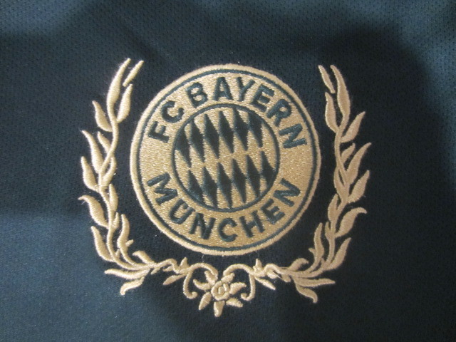 Robert Lewandowski Bayern Munich Oktoberfest Stadium Green Soccer ...