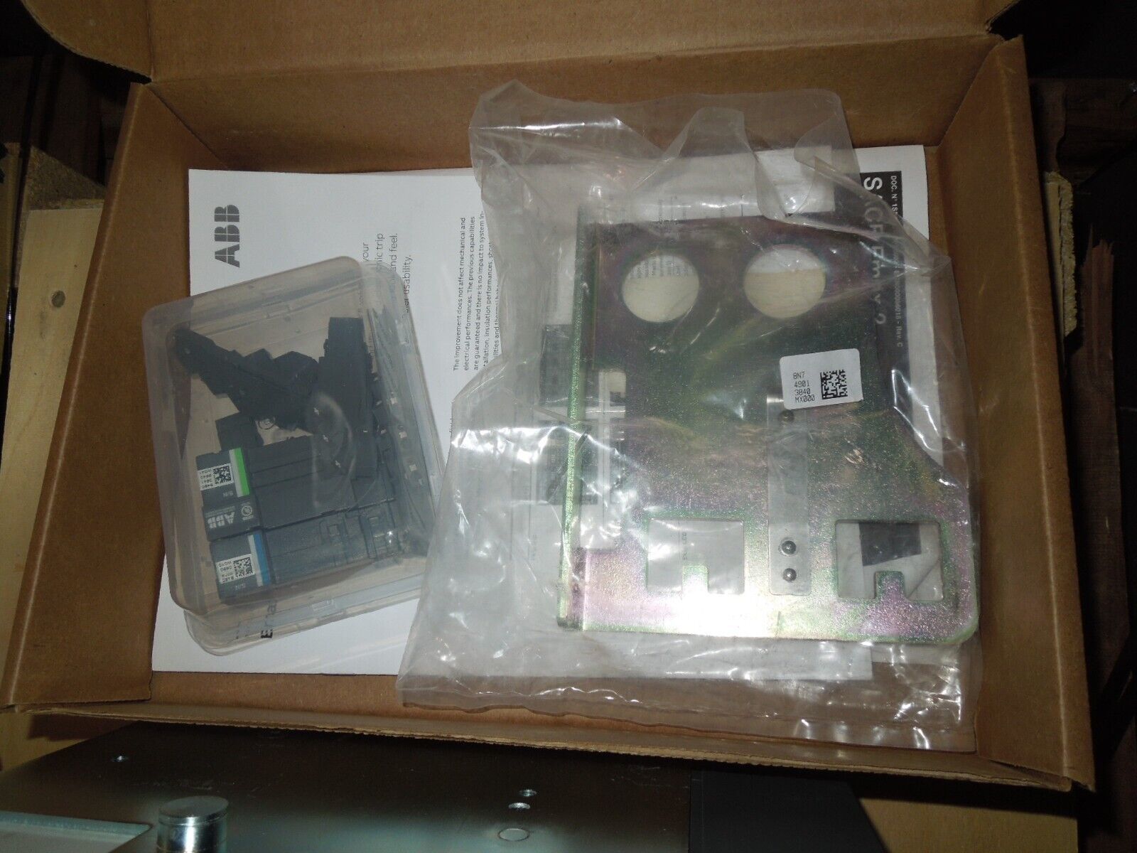 ABB SACE E2.2S-A Emax2 1600A 3P 600V MO/FM Breaker Ekip Touch w/ LSIG ...