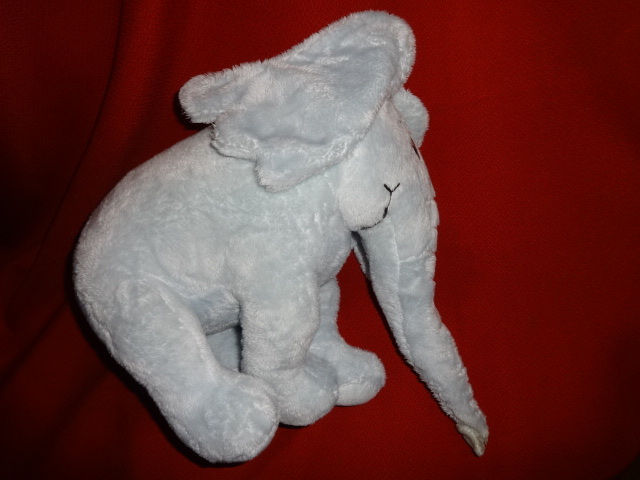 Dr. Seuss lot HORTON PLUSH - Action Figures