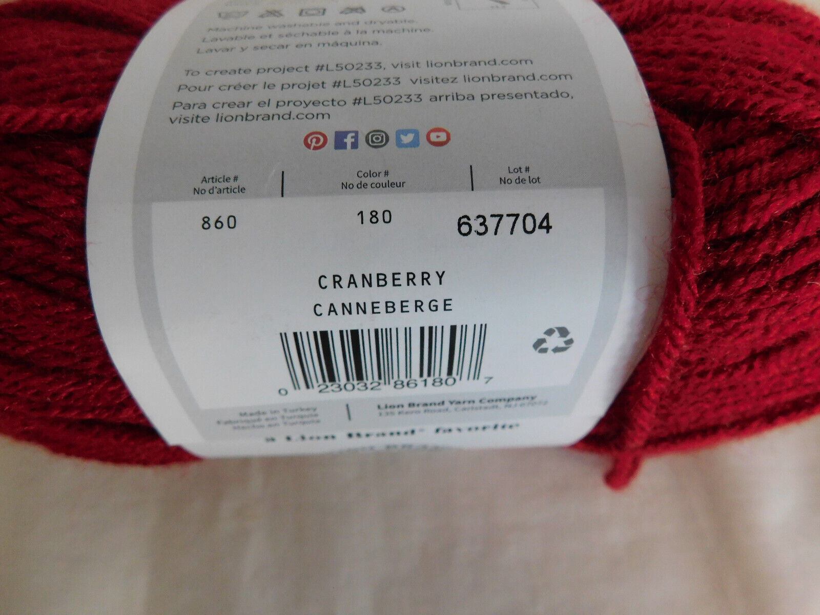 Lion Brand Vanna's Choice Cranberry dye Lot 637704 - Yarn