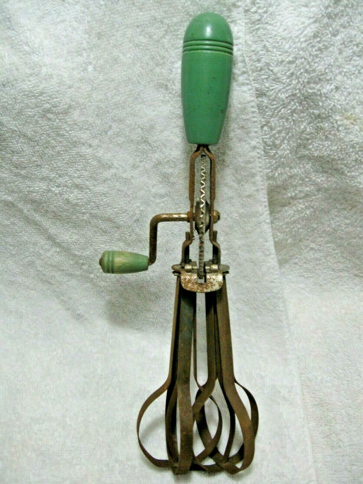 Vintage Collectible Hand Mixer/Beater By THE TAPLIN MFG.CO. With Age ...