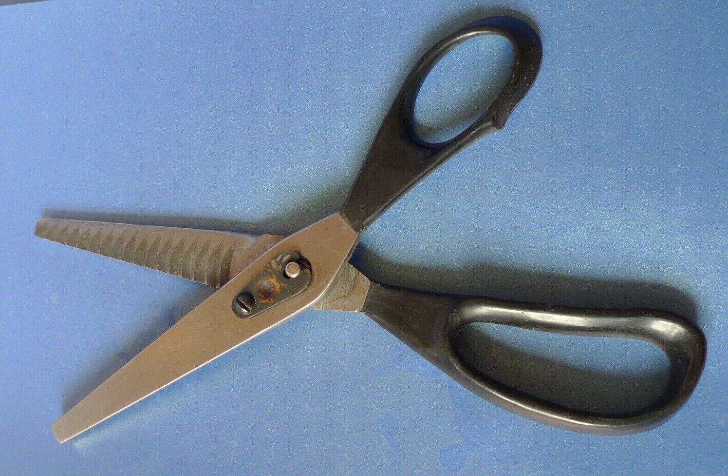 Vintage USSR Soviet ZigZag Scissors w/ Wavy edge marked Sewing ...