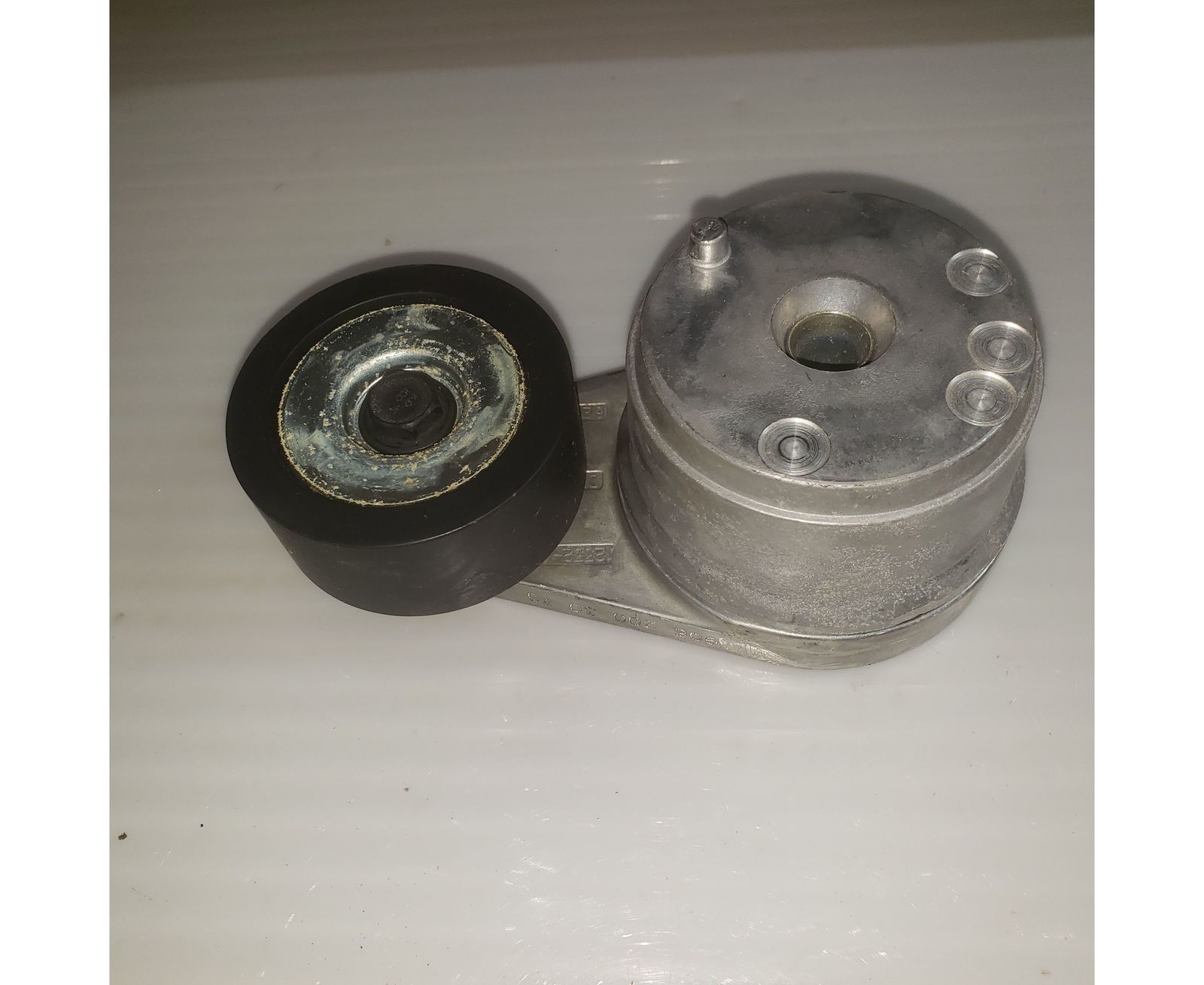9062003070 Detroit diesel TENSIONER DDE-A9062003070 - Belts & Pulleys