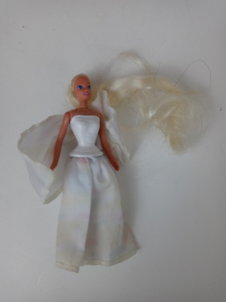1996 McDonalds Happy Meal Barbie - Fast Food