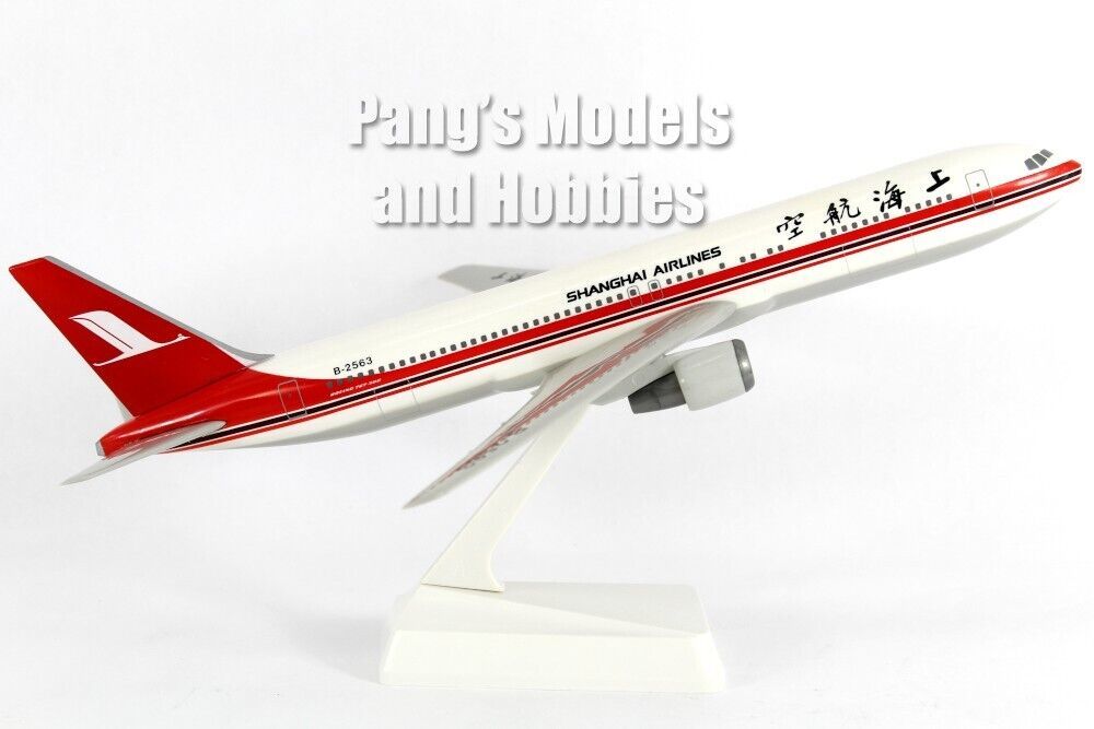 Boeing 767-300 (767) Shanghai Airlines 1/200 Scale Model - Aircraft