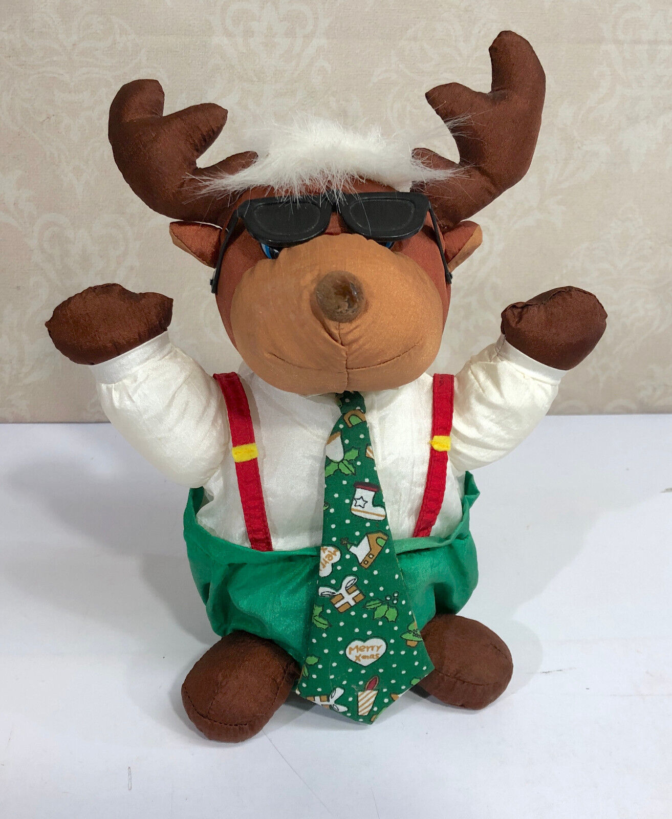 Christmas Playmotions Animated Moose Plush YMCA Parody Holidays Dancing ...