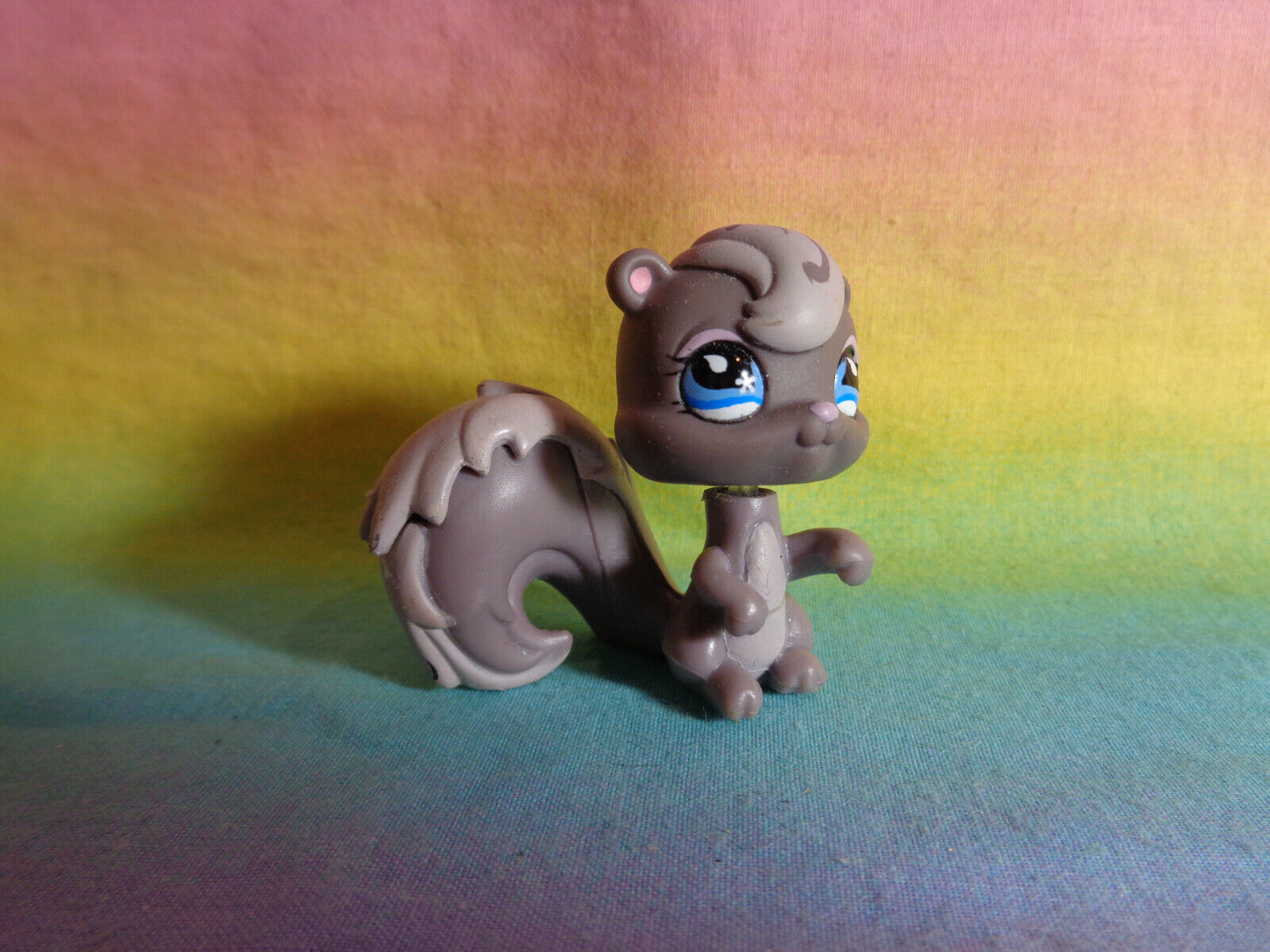 2007 Littlest Pet Shop Gray Squirrel Blue Tear & Flower Eyes Pets ...