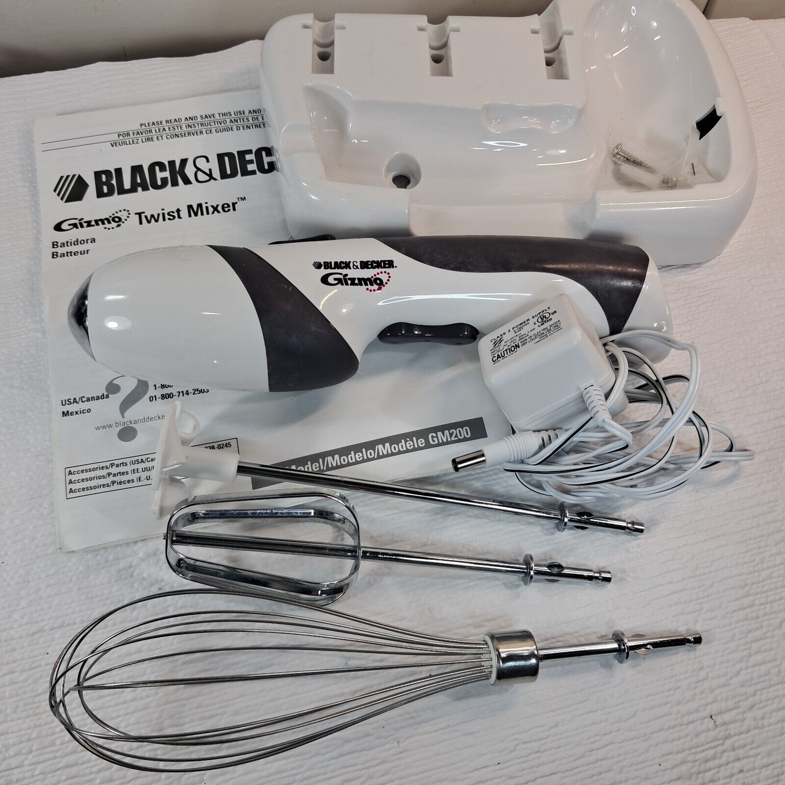 Black & Decker Gizmo Twist Hand Mixer w/ Charger 3 Attachments mount ...
