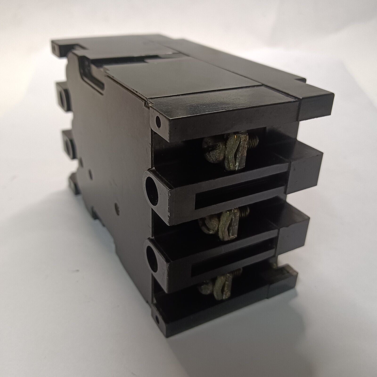 Fuji SA33 Auto Circuit Breaker 3-Pole 15Amp 220VAC 5kA Fuji Electric ...