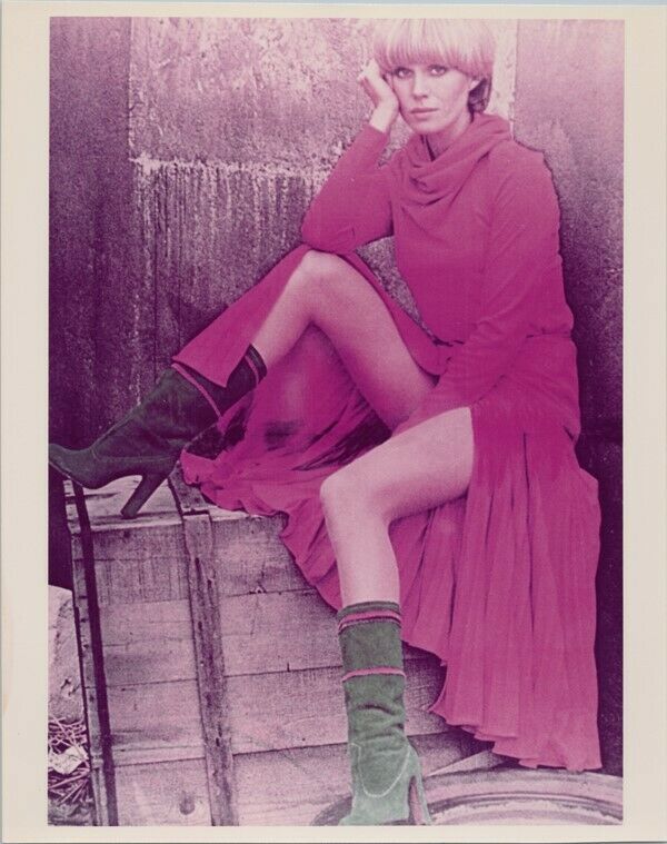 Joanna Lumley sexy leggy pose as Purdey from The New Avengers TV series 8x10 - Photographic Images