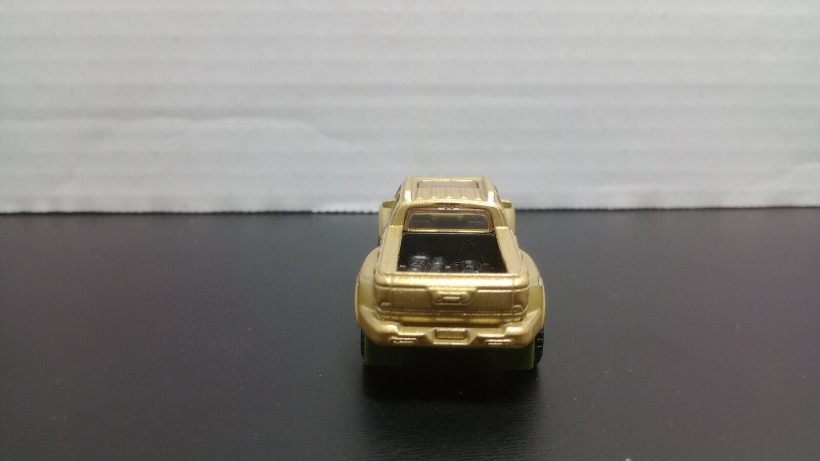 GOLD Badlander Pickup Truck. 018 Matchbox 114/125. 1:64 Diecast ...