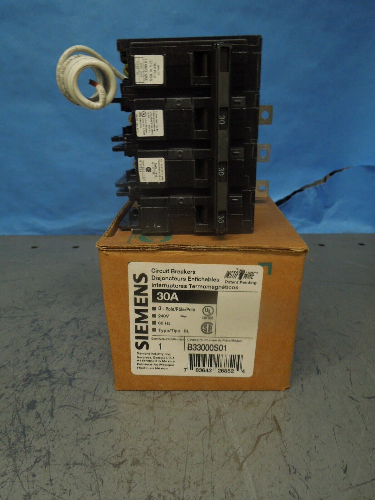 Siemens Type BL B33000S01 30A 3p 240V Circuit Breaker w/ 120V Shunt ...