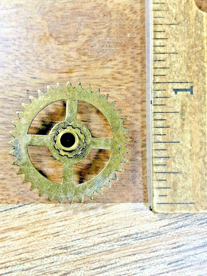 Mauthe Clock Movement (#2) Minute Wheel (See Pics to ID Movement ...