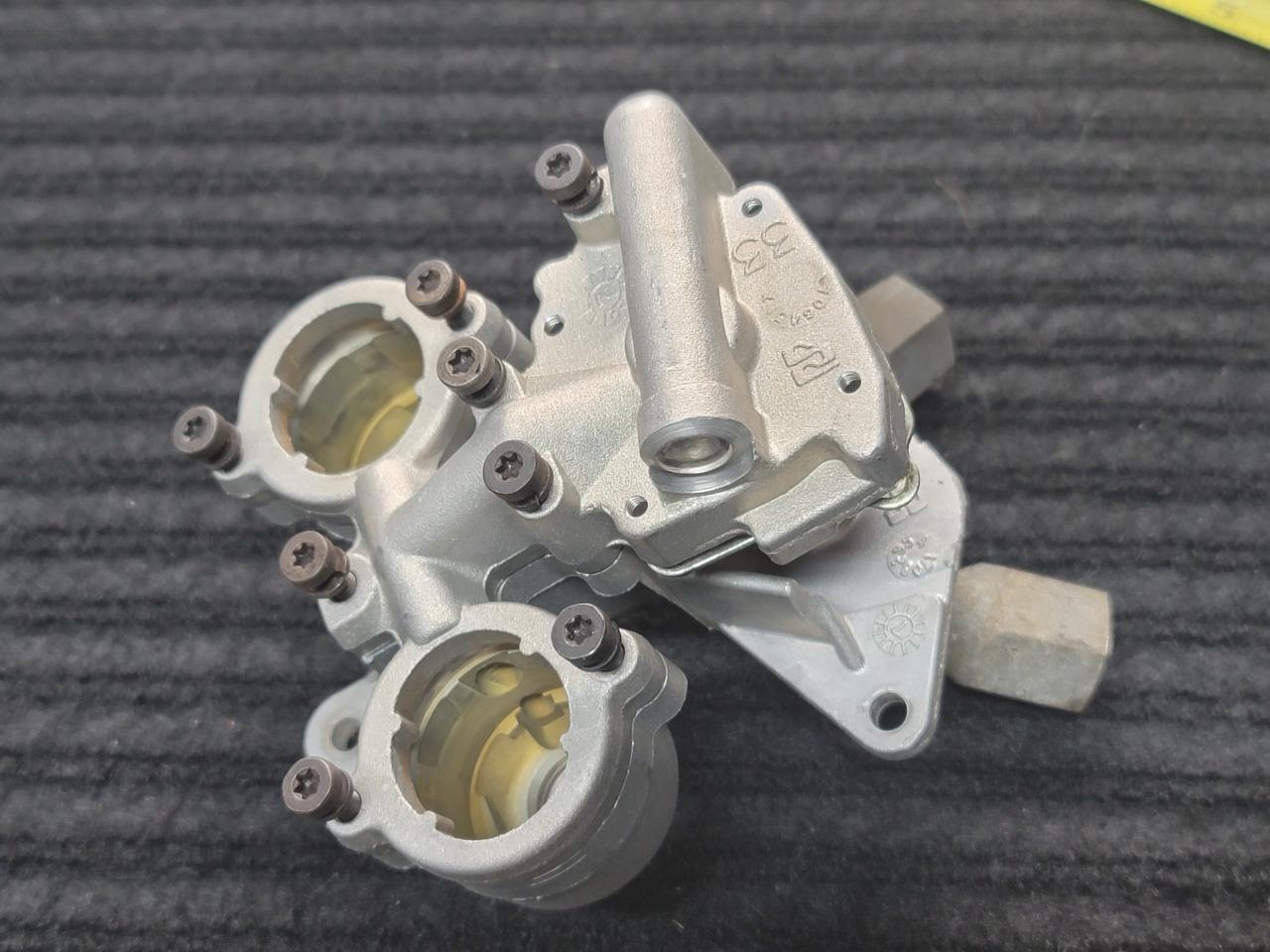 1986 CHEVROLET S10 PICK-UP 2.8 TBI FUEL INJECTOR POD - Fuel Injectors