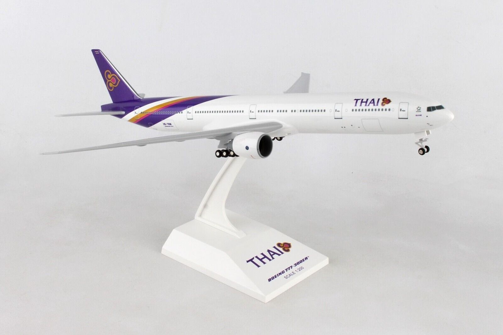 Boeing 777 (777-300, 777-300ER) Thai Airways 1/200 Scale Airplane Model ...