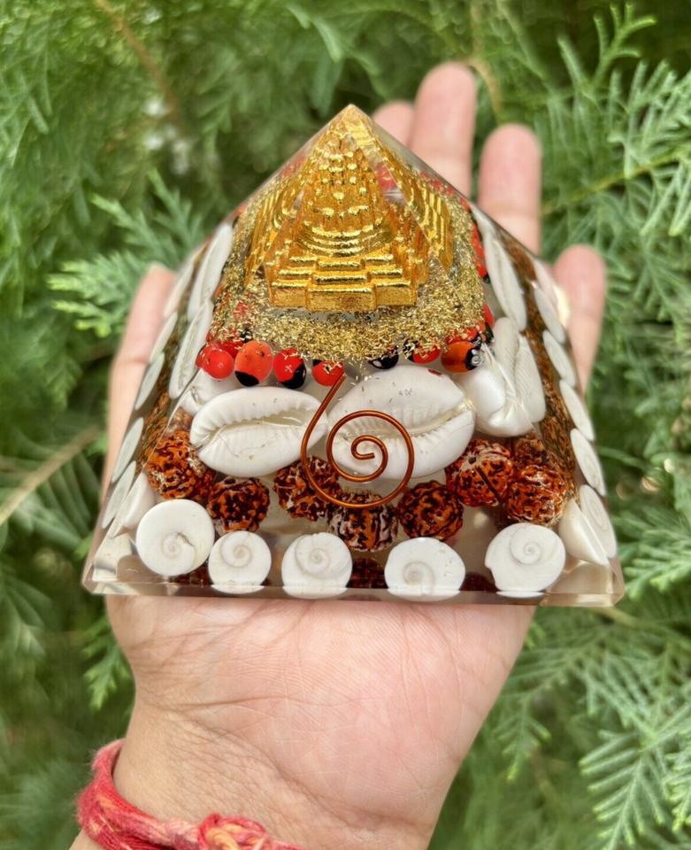 Pyramide Shri Shree Yantra Shri Laxmi Lakshmi Yantra Gomti Chakra Laxmi ...