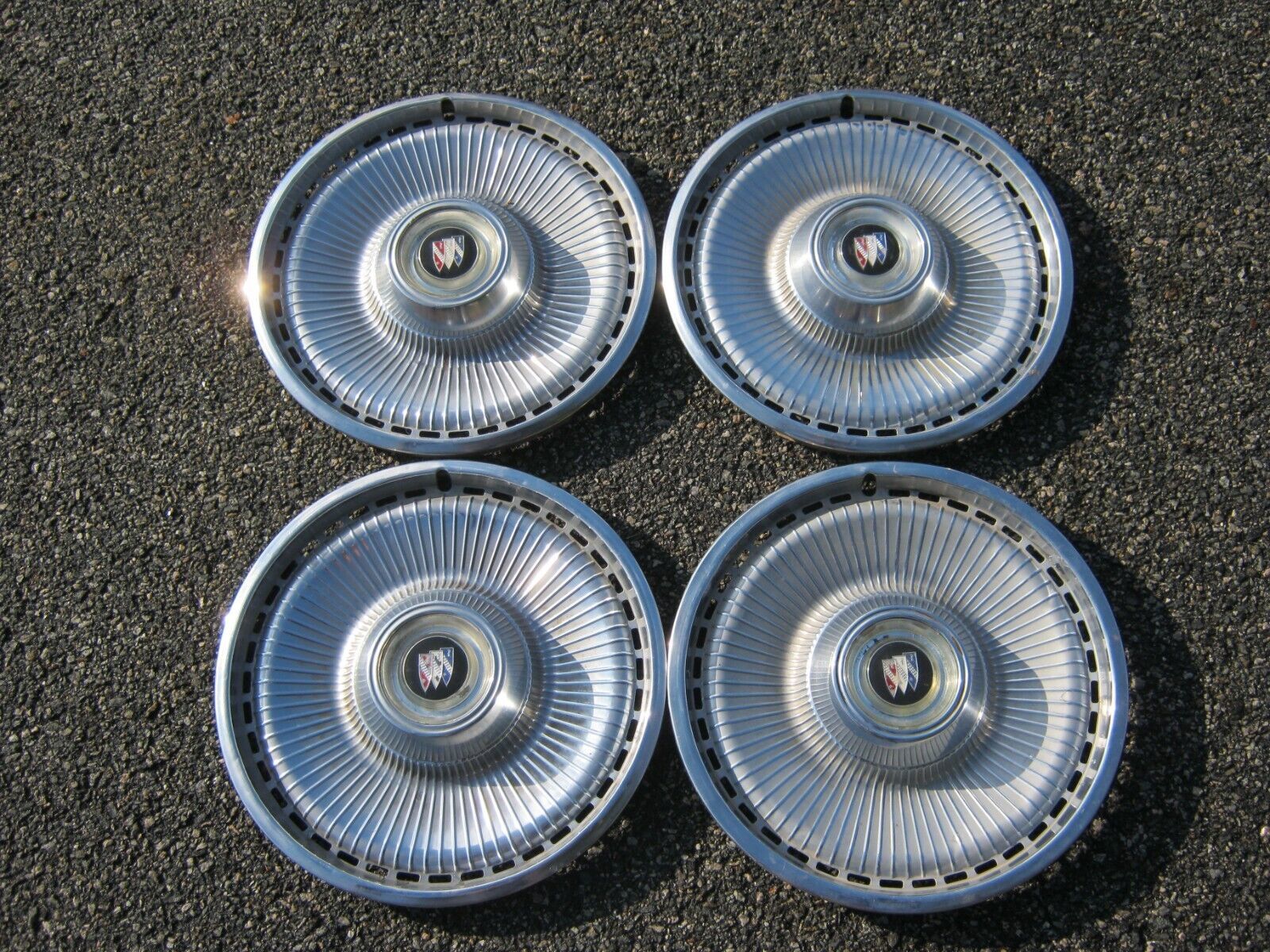 Factory original 1971 to 1973 Buick Lesabre Electra 15 inch hubcaps ...
